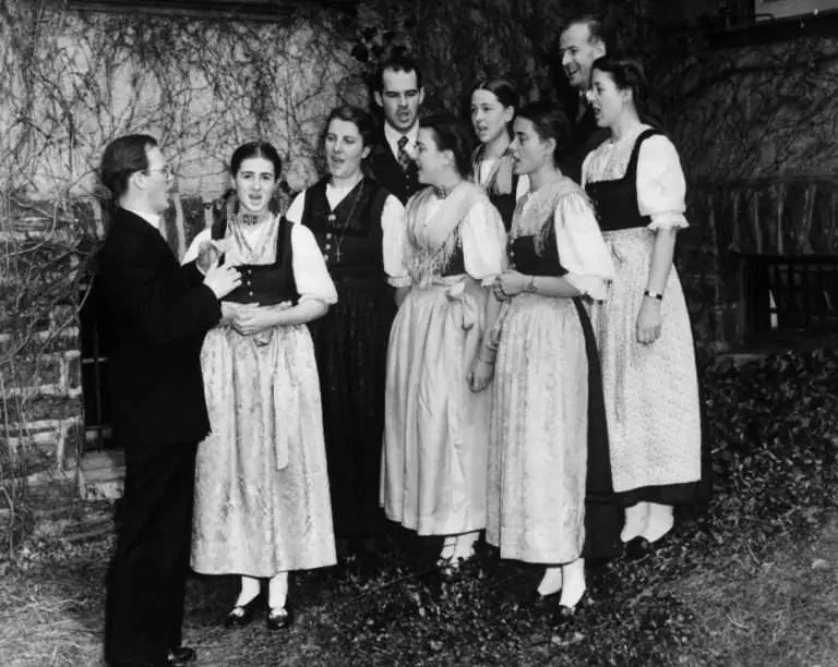 7 Fun Facts About the Trapp Family, Before & After The Sound of Music ...